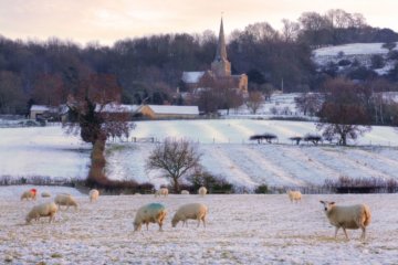 14 Great Days Out for Christmas in the Cotswolds | Day Out in England