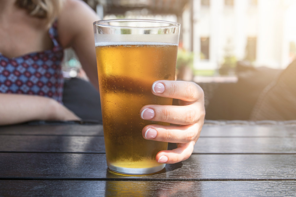 17 Most Popular Drinks in England (Alcoholic, Soft & Hot) | Day Out in ...
