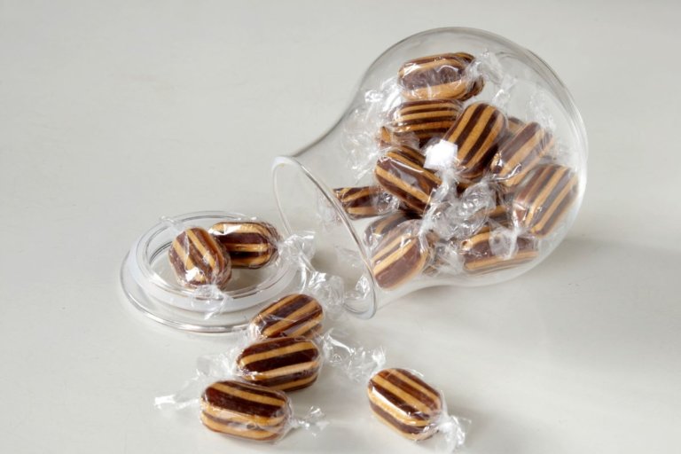 17 Best Sweets from England to Give You that Sugar Rush | Day Out in ...