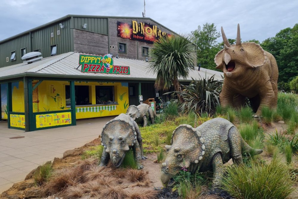 9 Thrilling Dinosaur Days Out in England for 2025 | Day Out in England