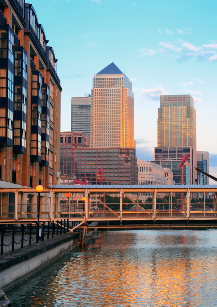 10 Most Famous Landmarks in England | Day Out in England