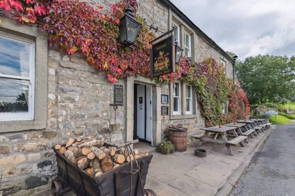 14 Best Pubs in the Yorkshire Dales You NEED a Drink At | Day Out in ...