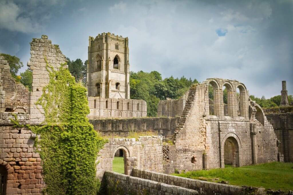 11 Best Abbeys in England for a Medieval Day Out | Day Out in England