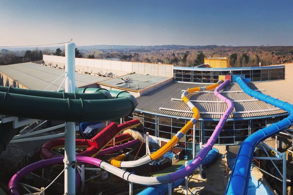 10 Biggest and Best Water Parks in England | Day Out in England